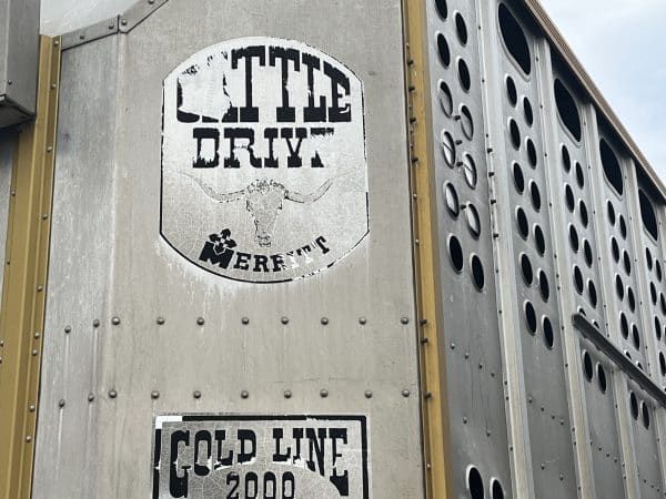 2000 Merritt 53’ Triaxle cow trailer | Burlingame Machinery